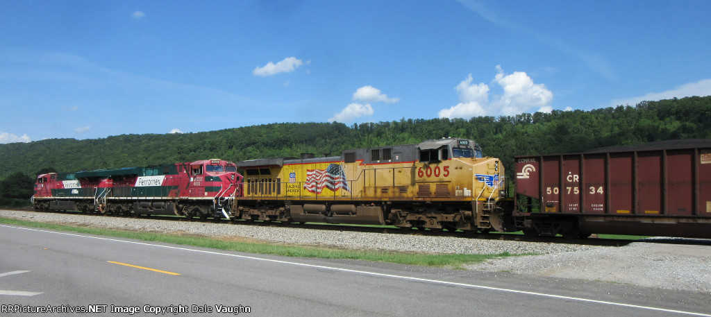 FXE 4694 & FXE 4693 & UP 6005